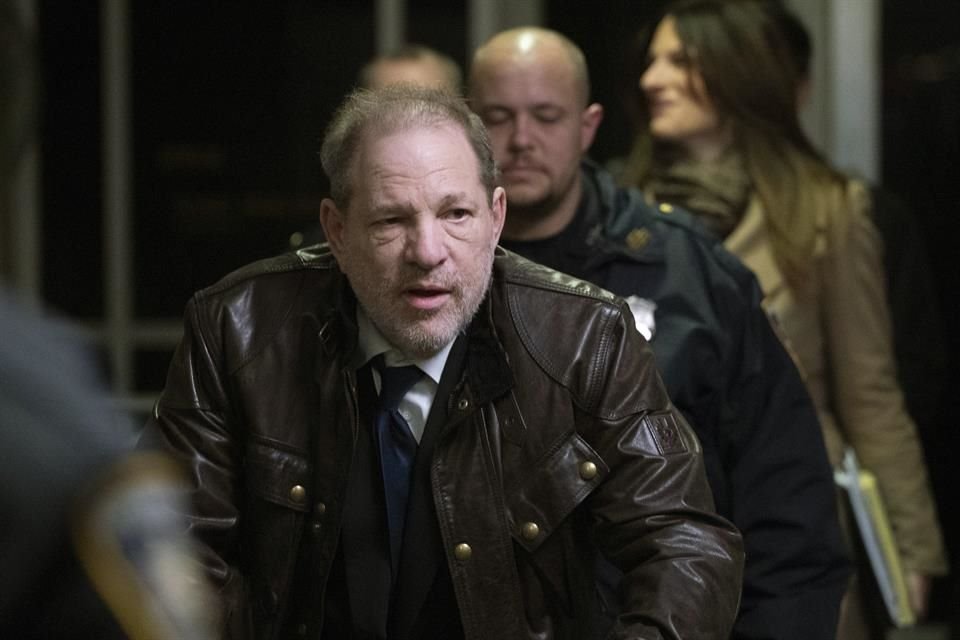 Eligen jurado para juicio de Weinstein