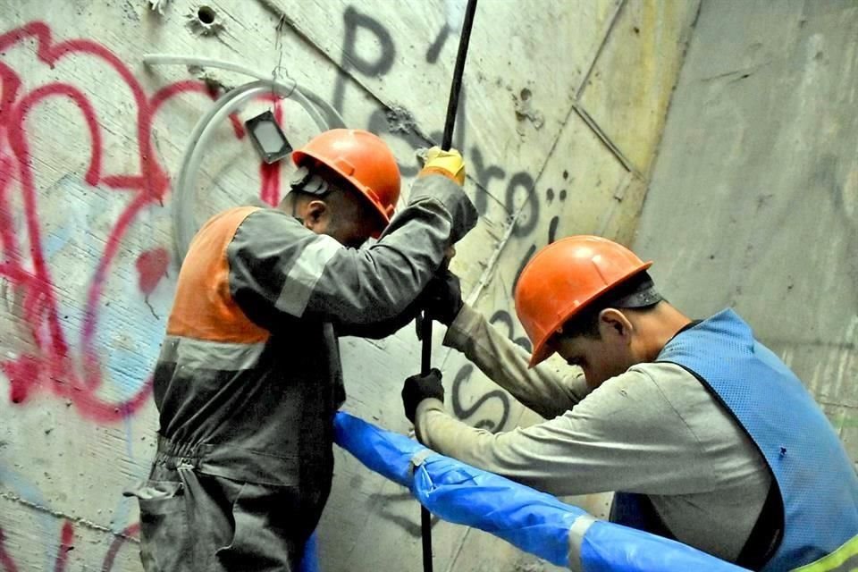 Revisan Los Cables Del Puente Atirantado