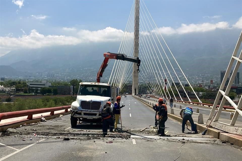 Olvidan Mejoras En área Peatonal De Puente Atirantado