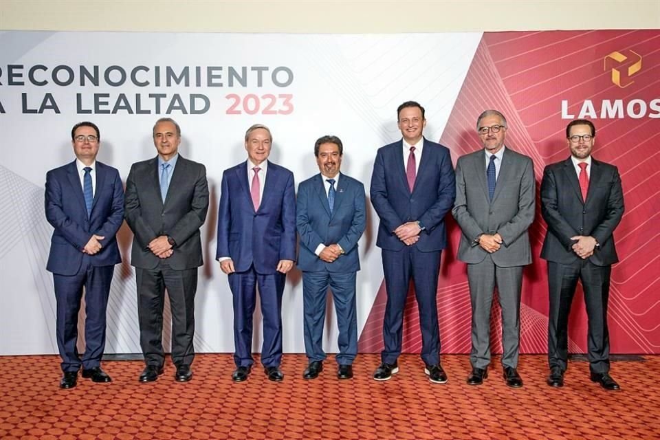 Reconoce Grupo Lamosa lealtad de sus colaboradores