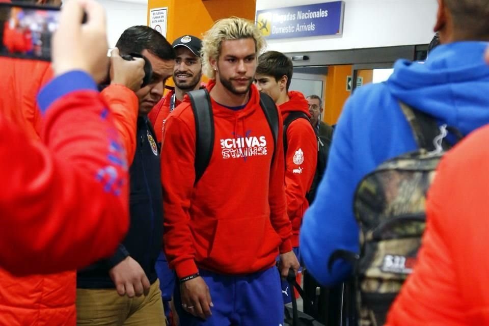 Llega Chivas A Monterrey Con Todo Y Cade Cowell